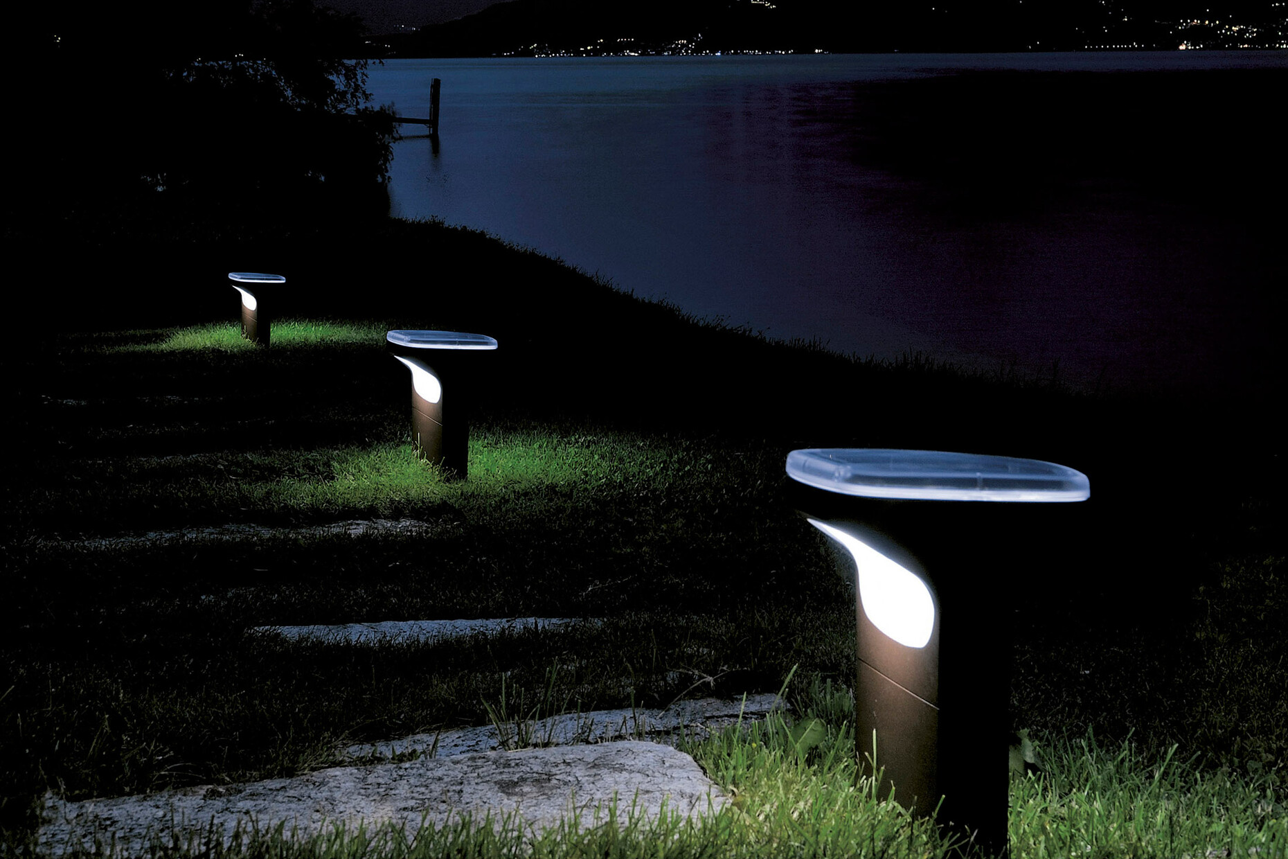 Sky floor outdoor lamp by Luceplan | STYLEPARK