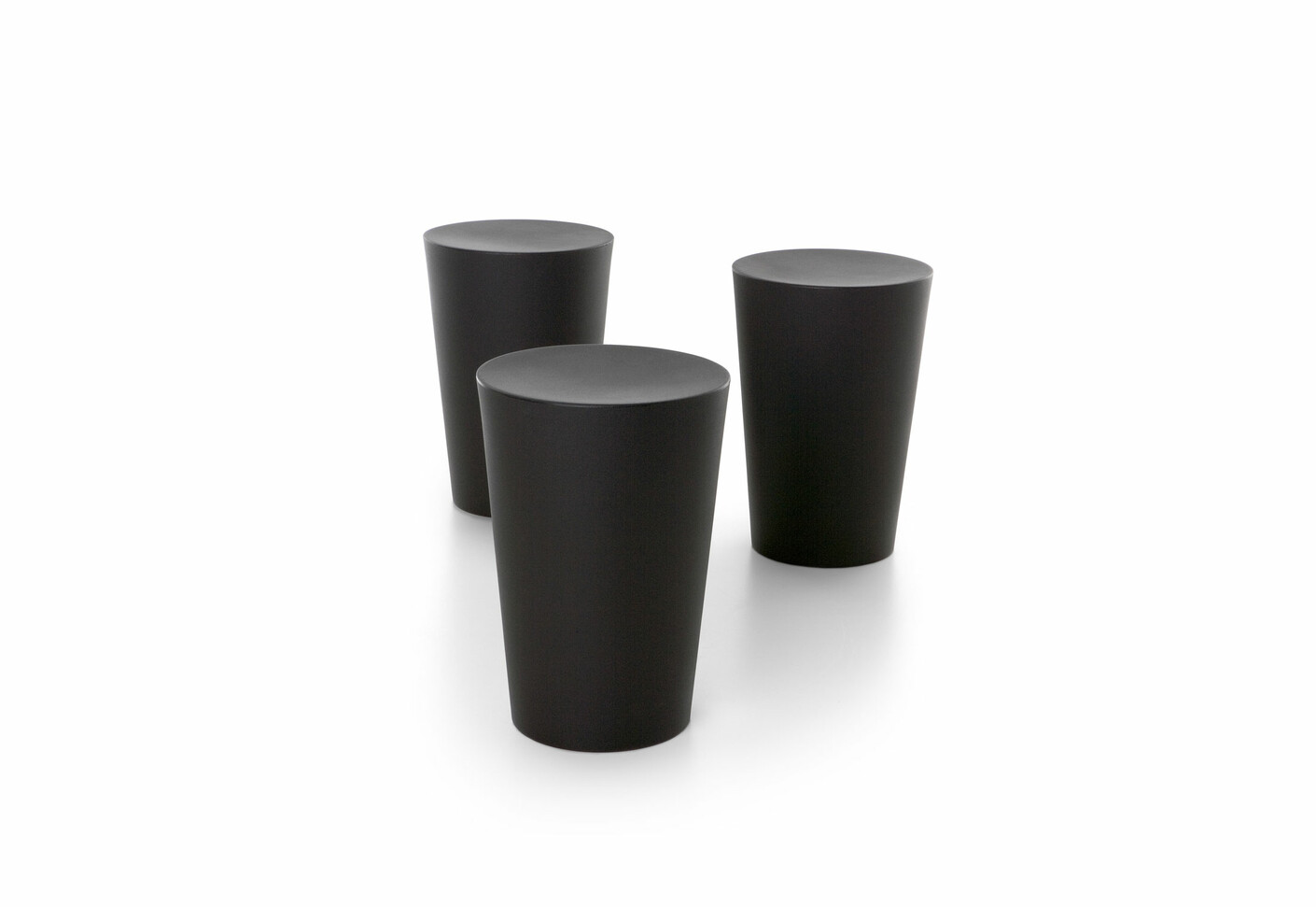 Container stool by Moooi | STYLEPARK