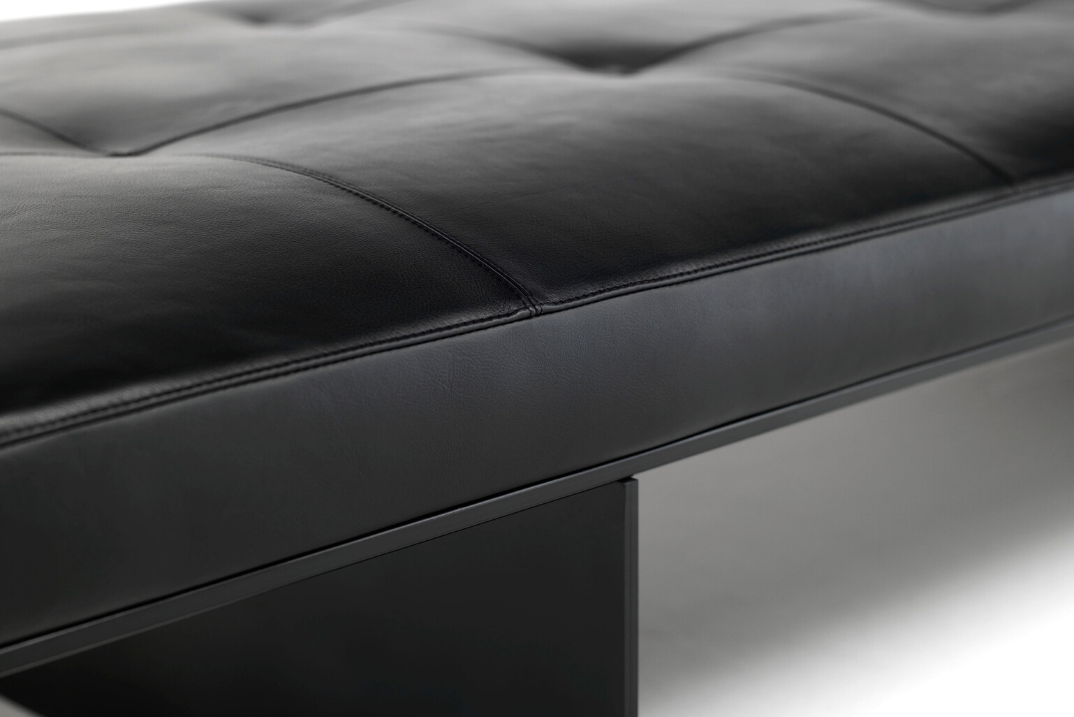 Track by Living Divani | STYLEPARK