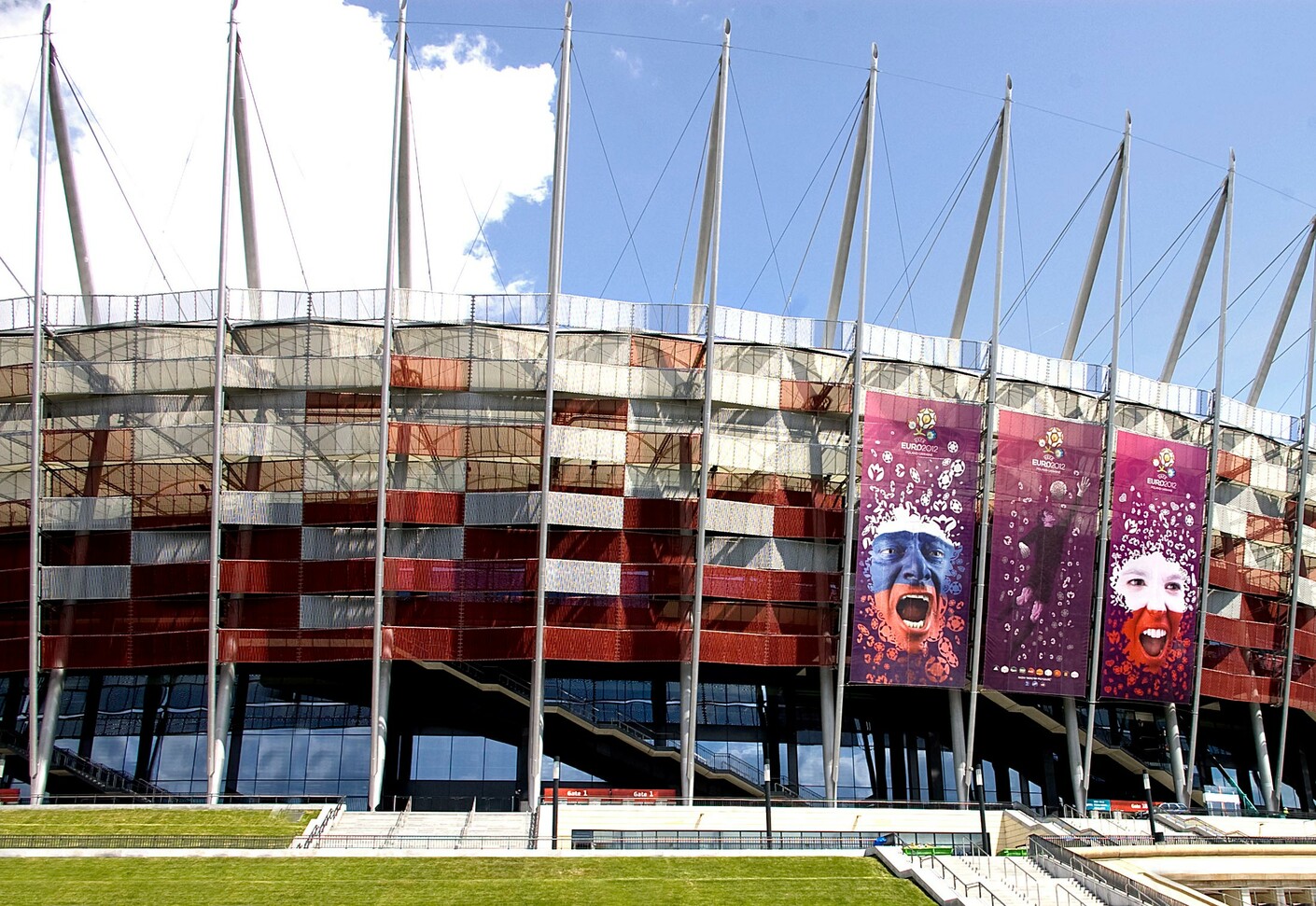 Expanded metal cladding, National Stadium in Warsaw by RMIG City ...
