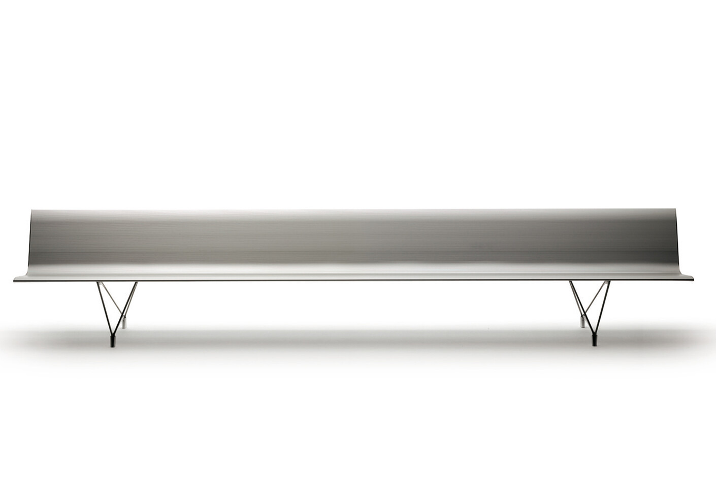 Aero bench with backrest by Sellex | STYLEPARK