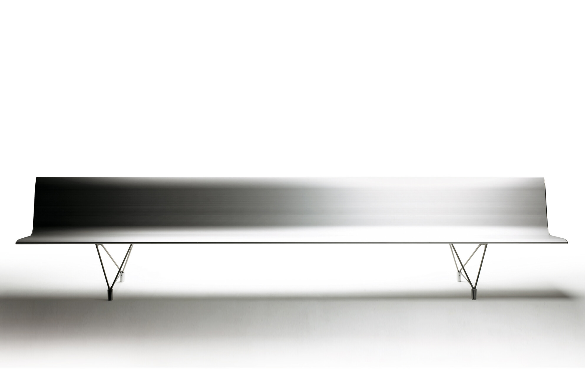Aero bench with backrest by Sellex | STYLEPARK