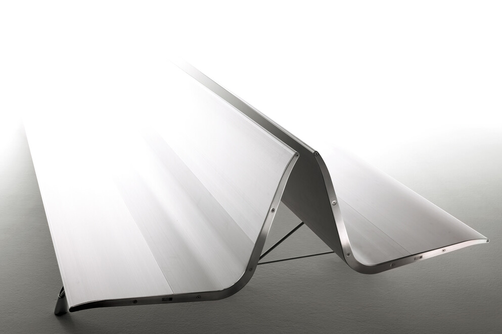 Aero bench with backrest by Sellex | STYLEPARK