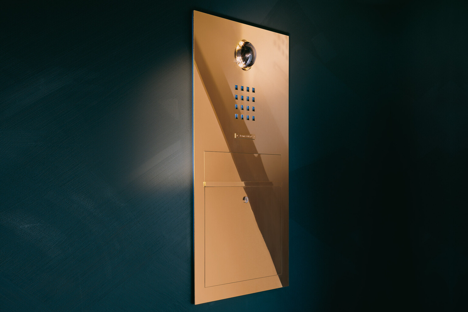 Steel Intercom system flush mounted by Siedle | STYLEPARK