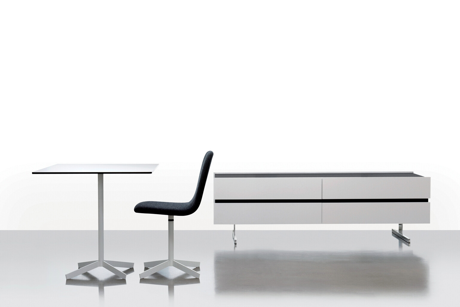 Multi Swivel chair by Modus | STYLEPARK