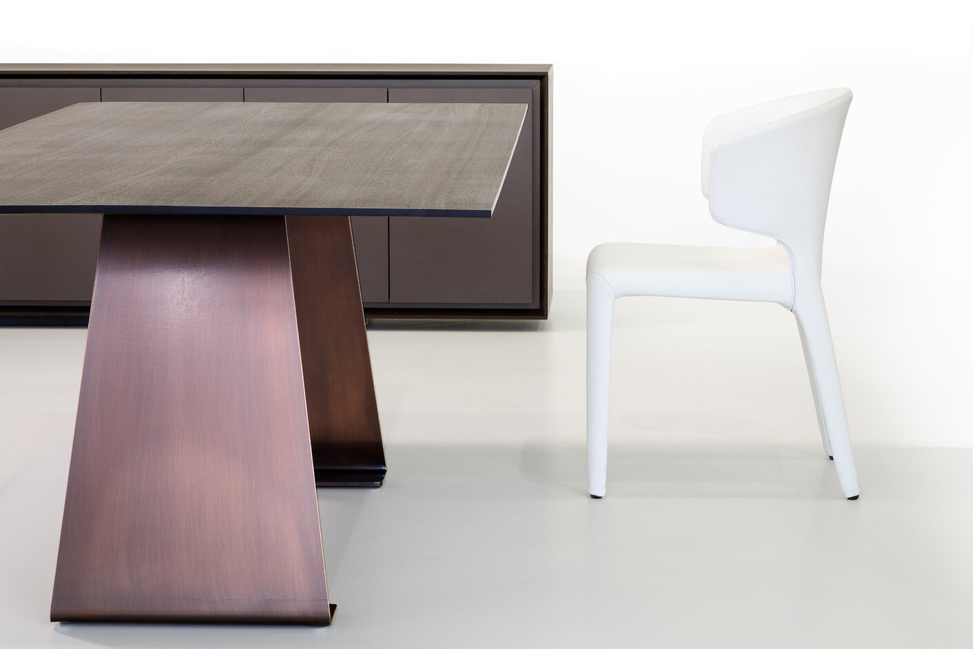 Clip table by Zoom by Mobimex | STYLEPARK