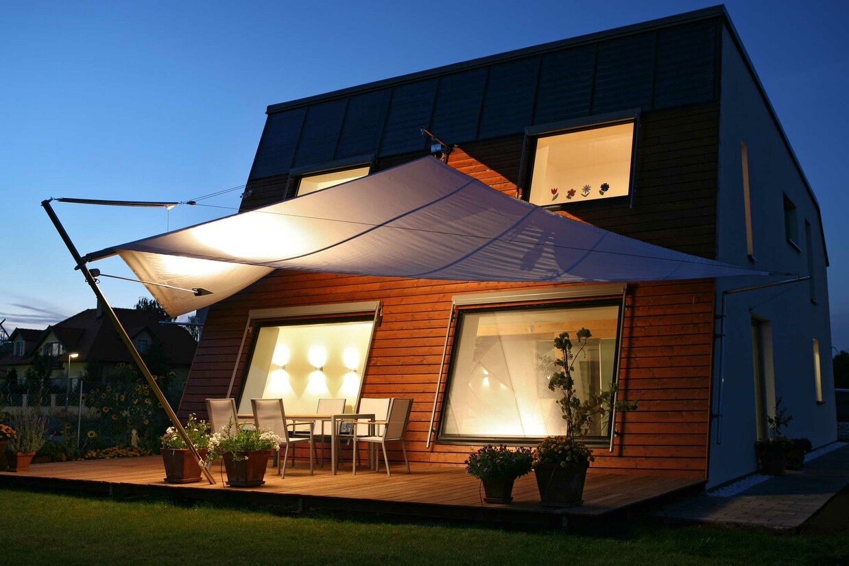 Triangular solar panel, wall mounted by SunSquare | STYLEPARK