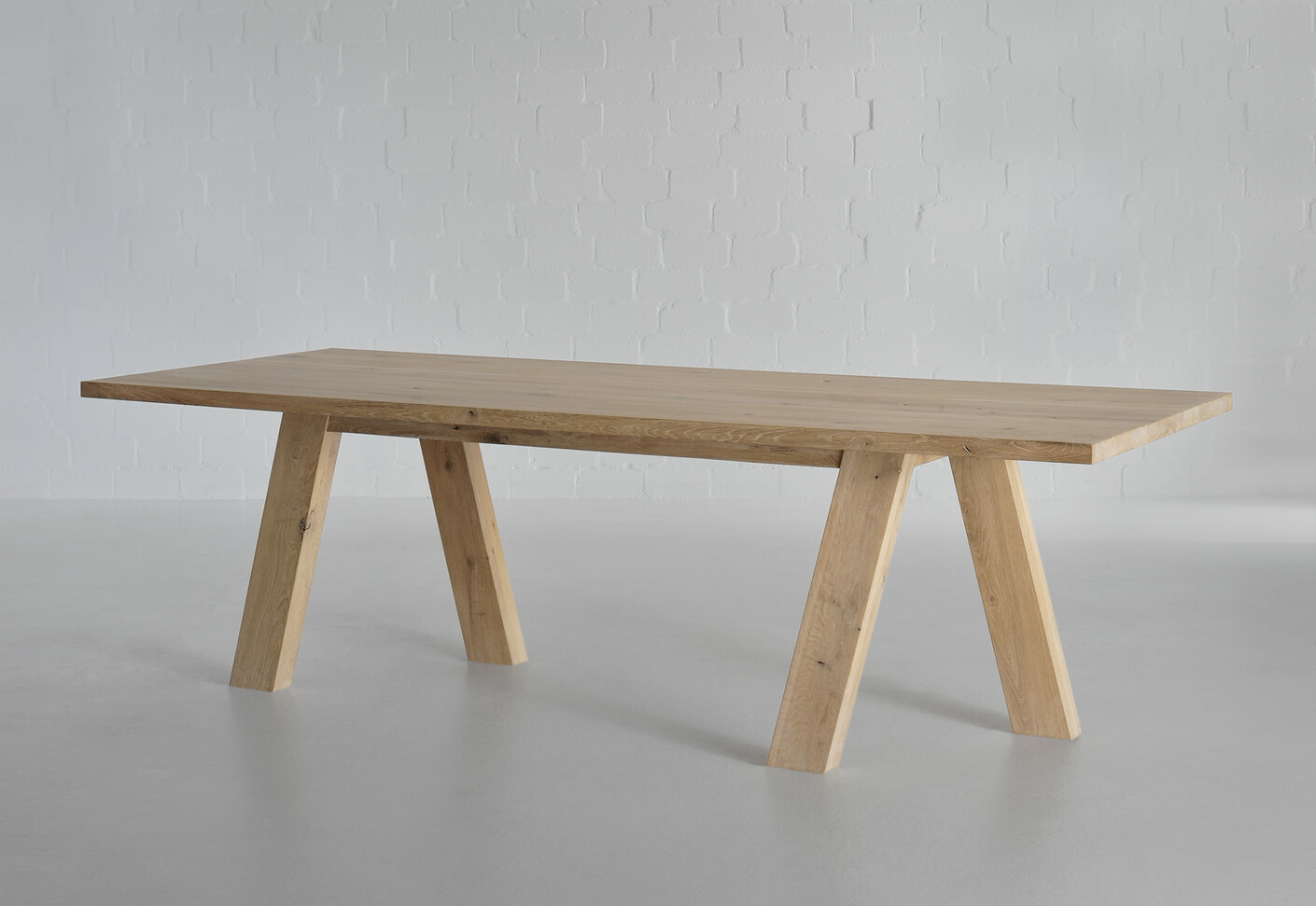 Go table by vitamin design | STYLEPARK