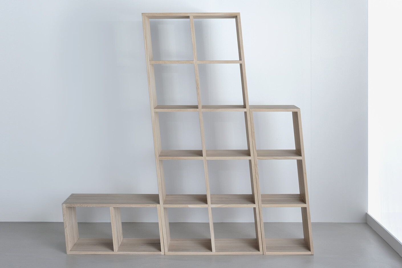 Pisa Regalmodule by vitamin design | STYLEPARK