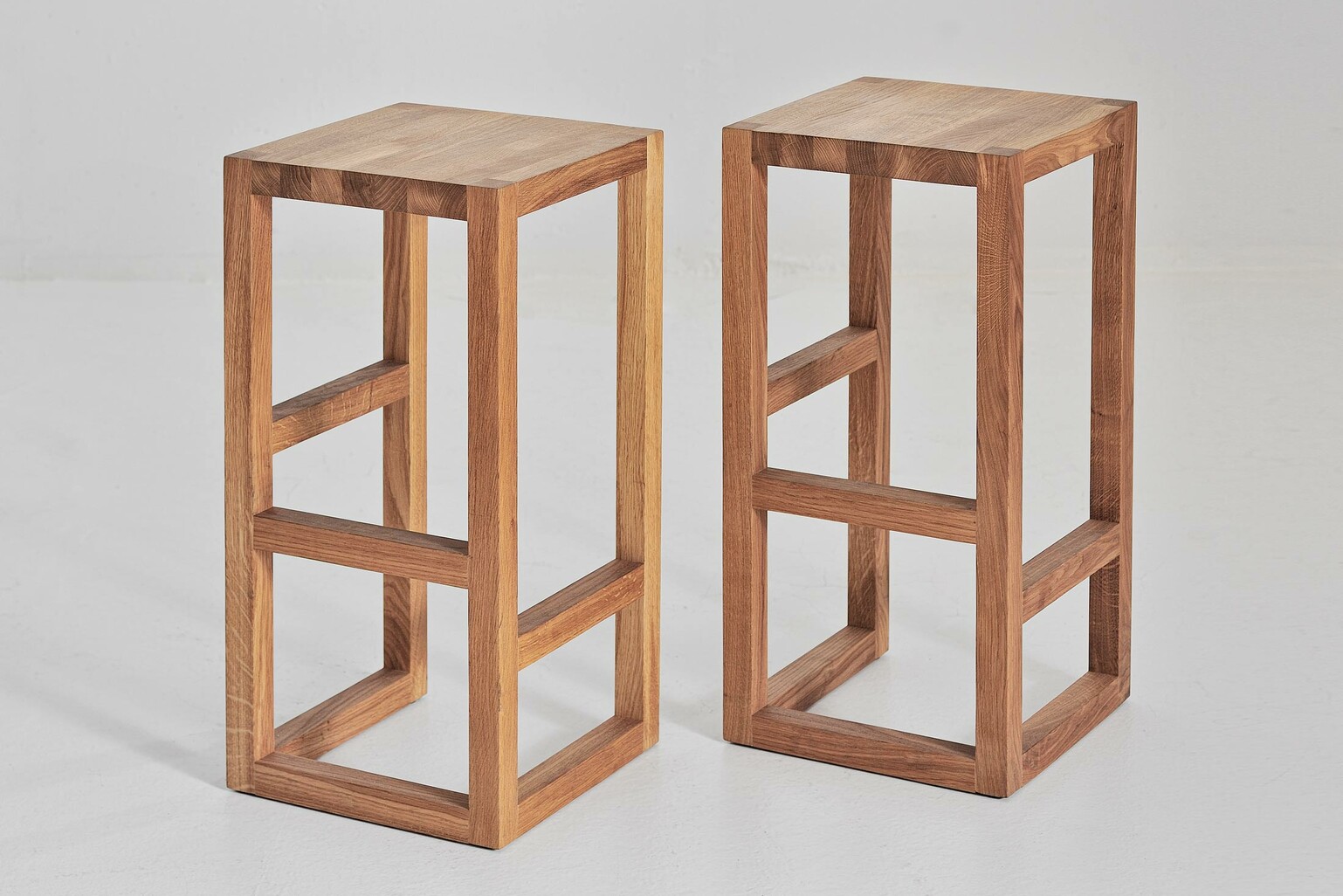 Step bar stool by vitamin design | STYLEPARK