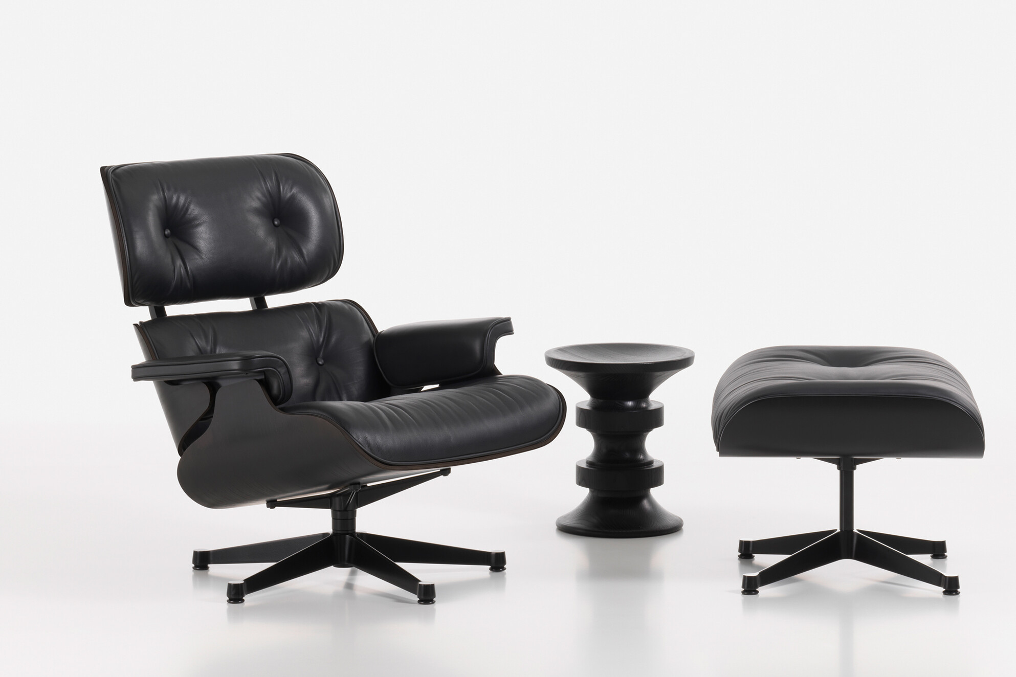 Lounge Chair by Vitra | STYLEPARK